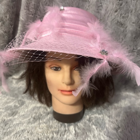 Lisa Renee | Accessories | Lisa Renee Designer Hat | Poshmark